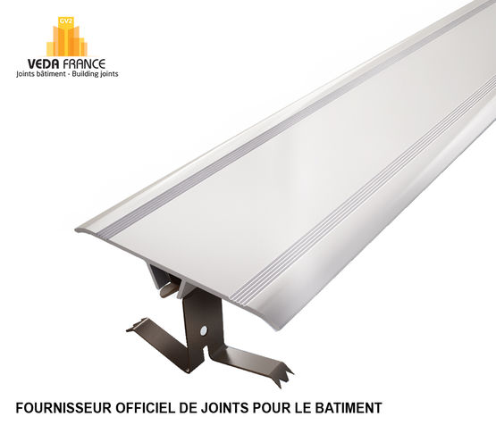 Couvre-joint à clipser pour habillage de murs, sols, plafonds et ...