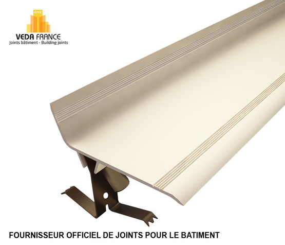 Couvre-joint à clipser pour habillage de murs, sols, plafonds et ...