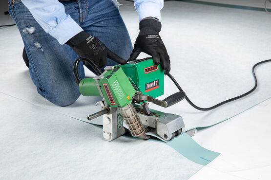 Membrane PVC fully bonded avec un spécial Super Absorbent Polymer ...