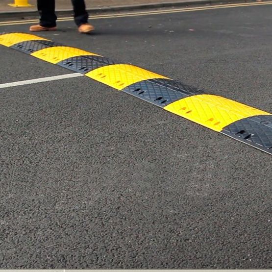 PC572704 : Pack ralentisseur de type dos d’âne hauteur 5 cm vitesse ...