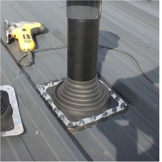 ETANCO : Pipeco EPDM noir vulcanisé à embase carrée pour passage de ...