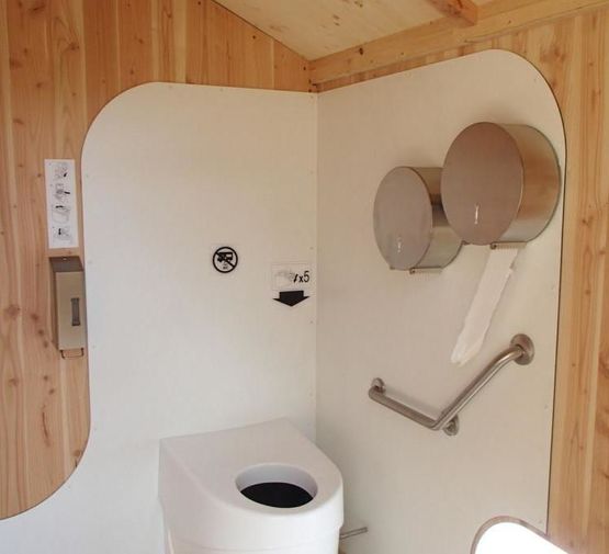 Toilettes publiques autonomes à lombricompostage | Le Saniter - SANISPHERE