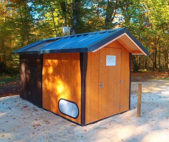 Toilettes publiques autonomes à lombricompostage | Le Saniter - SANISPHERE
