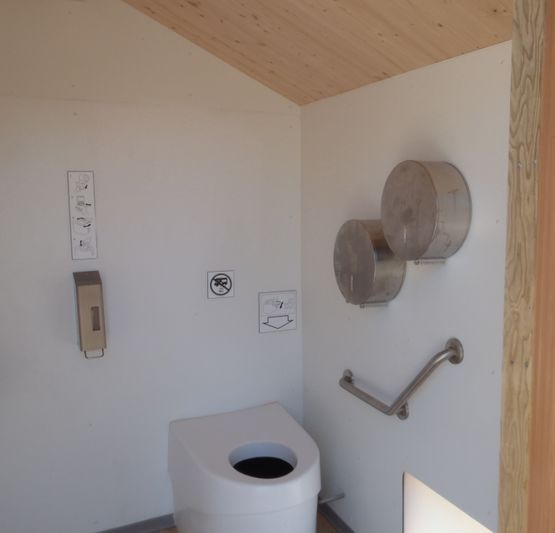 Toilettes publiques autonomes à lombricompostage | Saniverte - SANISPHERE