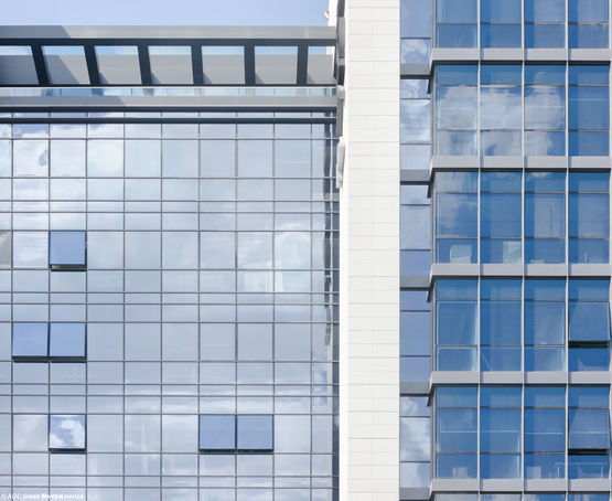 Verre de contrôle solaire à faible émissivité et haute réflexion ...