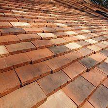 Couverture en tuiles de terre cuite - Produits du BTP